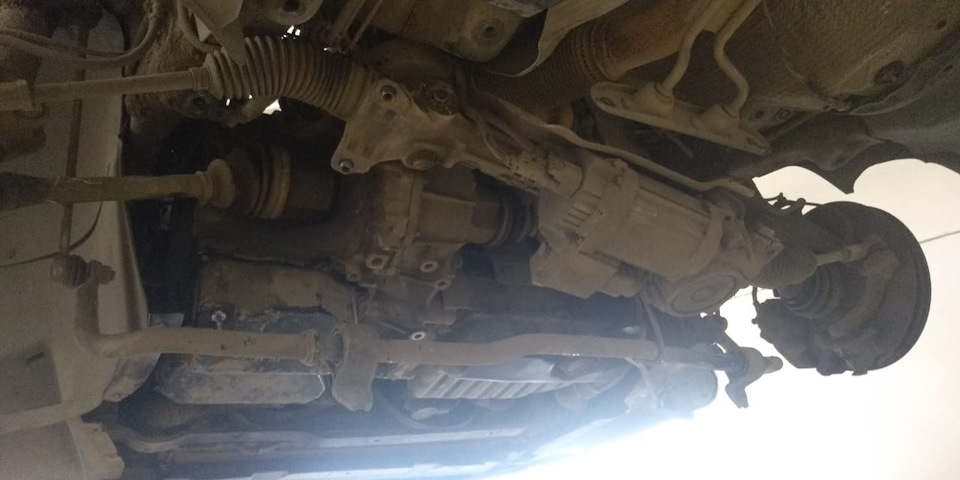 Замена втулок стабилизатора и смазка рулевой рейки — Volkswagen Passat ...