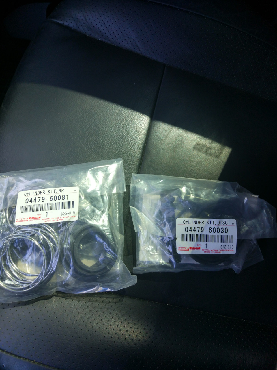 Замена колодок, ревизия суппортов — Mitsubishi Pajero (4G), 3,2 л, 2008 ...