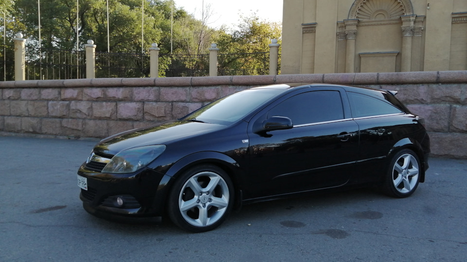 Opel Astra H GTC 1.6 бензиновый 2007 | на DRIVE2