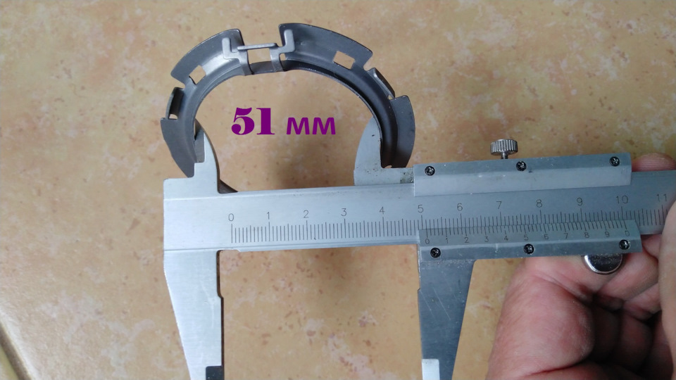 Renault. Держатель датчика ABS 47960BC00A. — Renault Scenic II, 1,5 л ...