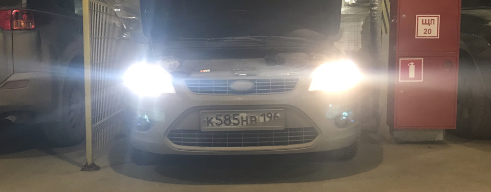 Белый свет в фары — Ford Focus Hatchback II, 1,8 л, 2011 года ...