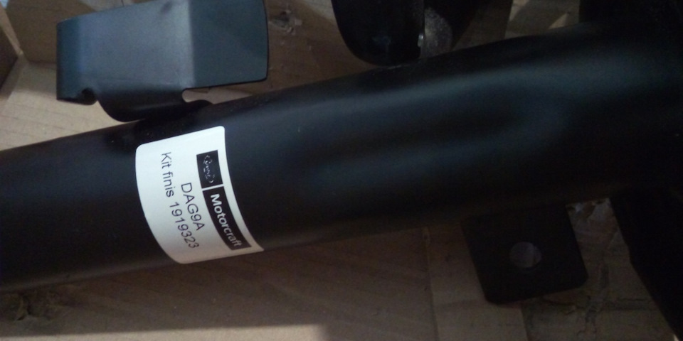 Замена стоек, опорных подшипников, и передних сайлентблоков — Ford ...