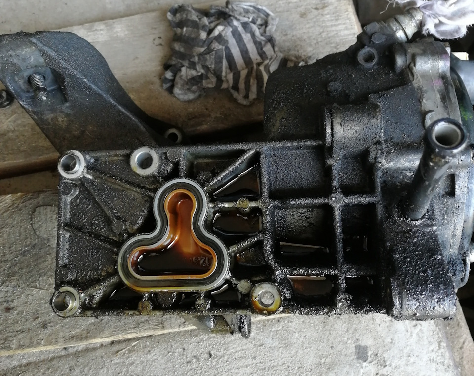 Замена прокладки кронштейна генератора е65, N62, 3.6 — BMW 7 series ...