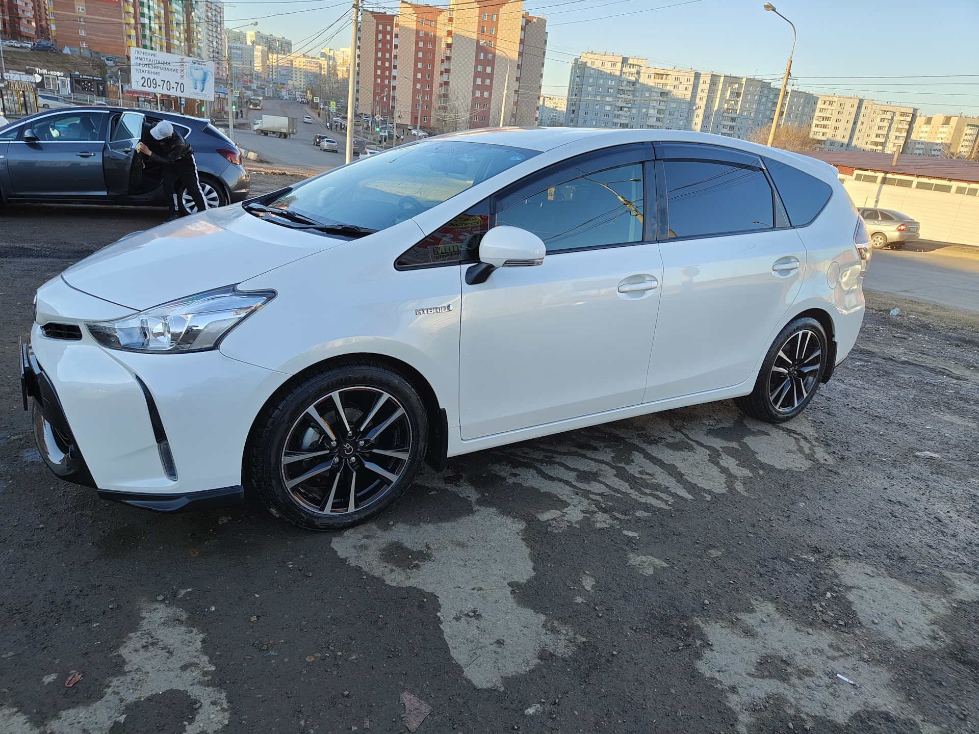 Смена колёс — Toyota Prius Alpha, 1,8 л, 2015 года | колёсные диски ...
