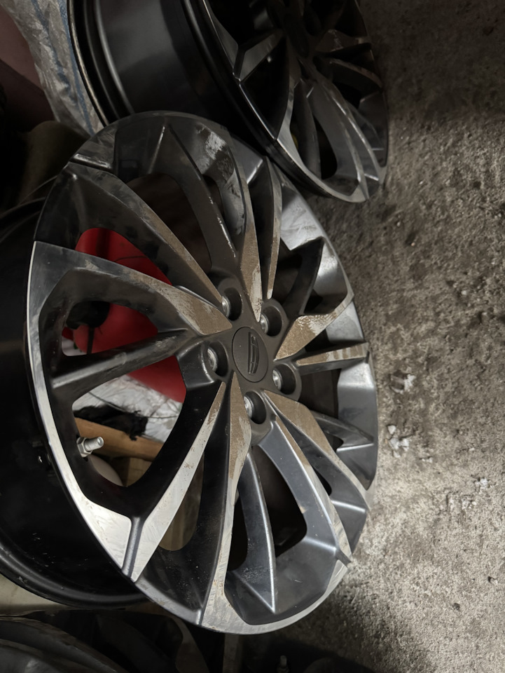 Литые диски Geely 6,5Jx18 ET50 5x114,3 на Geely Coolray (2023). Б/у ...