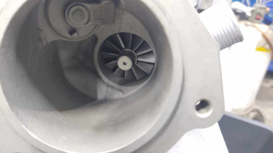 Замена прокладки выпуска, а как оказалось ремонт турбины — Volvo S80 ...