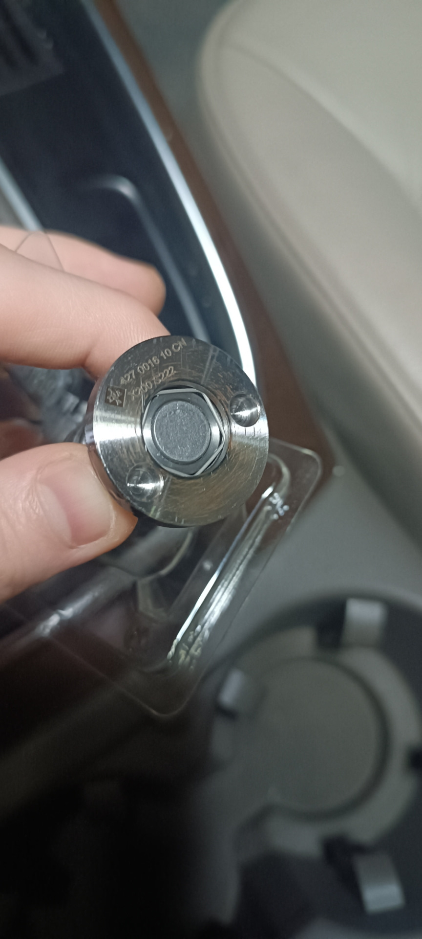 Фазорегулятор cdnc — Audi Q5 (1G), 2 л, 2009 года | запчасти | DRIVE2