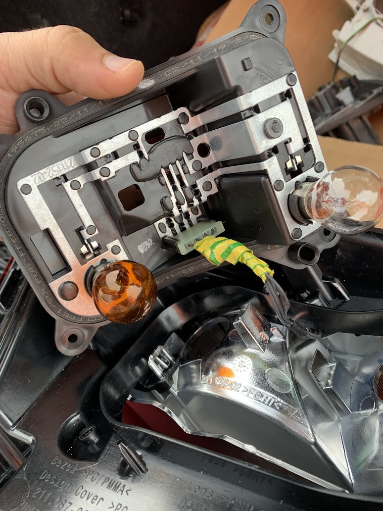 Установка фонарей (версия FL) — Skoda Octavia A7 Mk3, 1,4 л, 2016 года ...