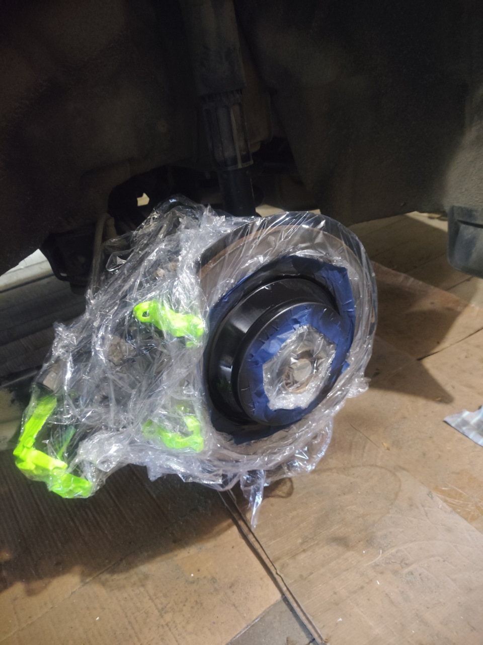 Тормоза передние 340 и покраска суппортов 💚 — Skoda Kodiaq (1G), 2 л ...