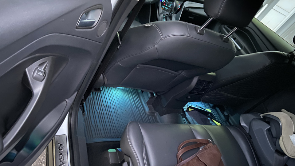 Дополнение многоцвета — Ford Kuga (2G), 2,5 л, 2017 года | аксессуары ...