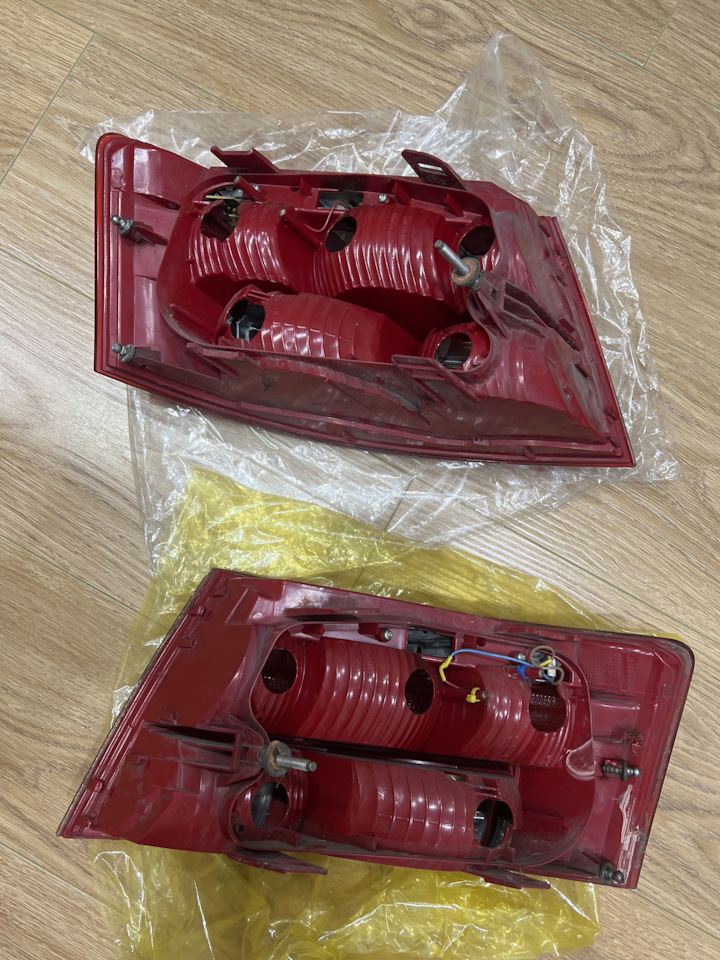 4F5945096N Фонарь задний правый / A6 05~08 VAG | Запчасти на DRIVE2