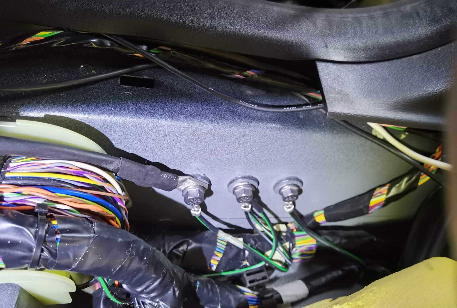 Замена блоков CEM и PAM на рестайловые — Volvo XC60 (1G), 2,4 л, 2013 ...