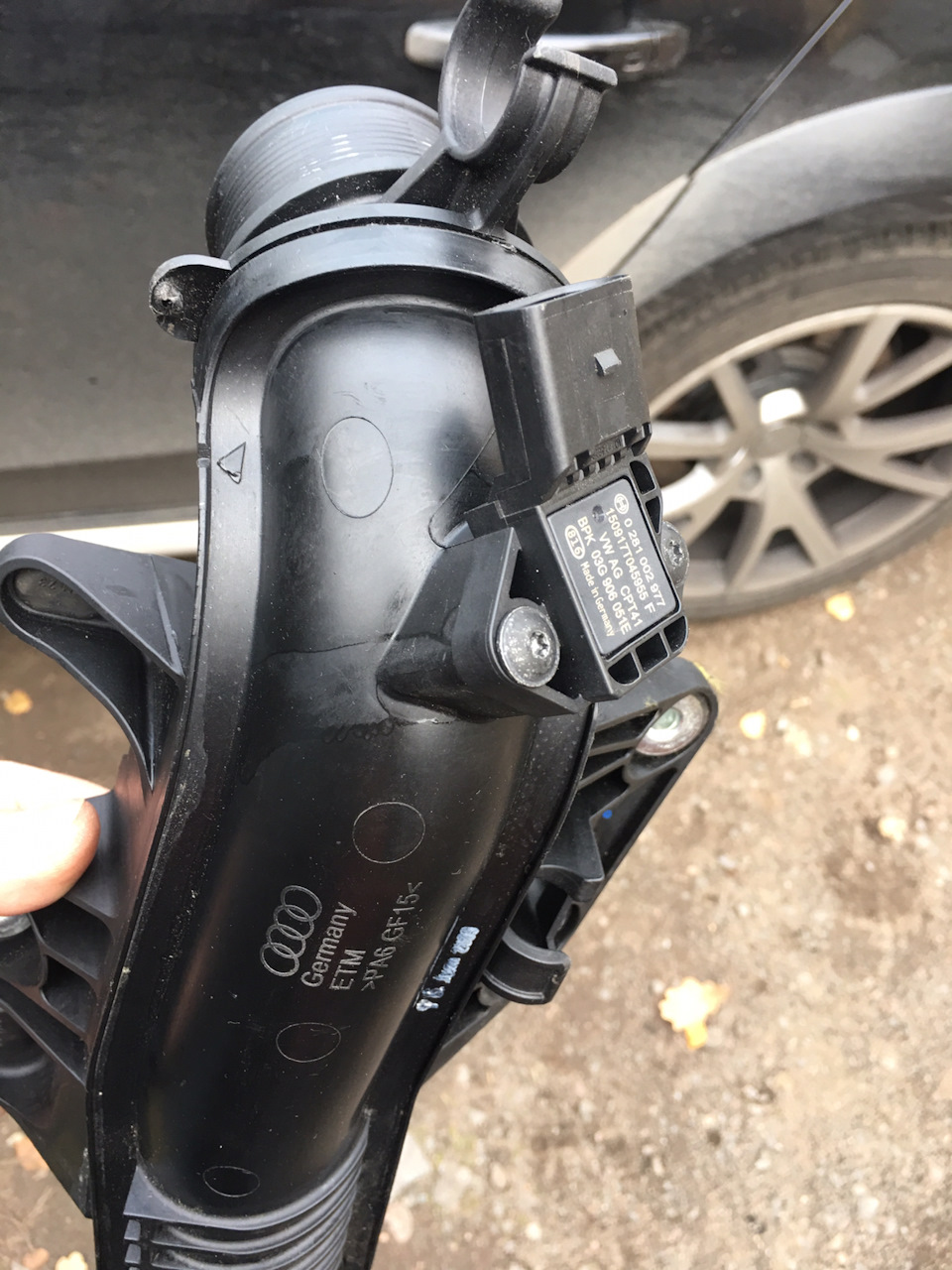 03G906051E Датчик давления воздуха во впускном коллекторе / AUDI, SEAT ...