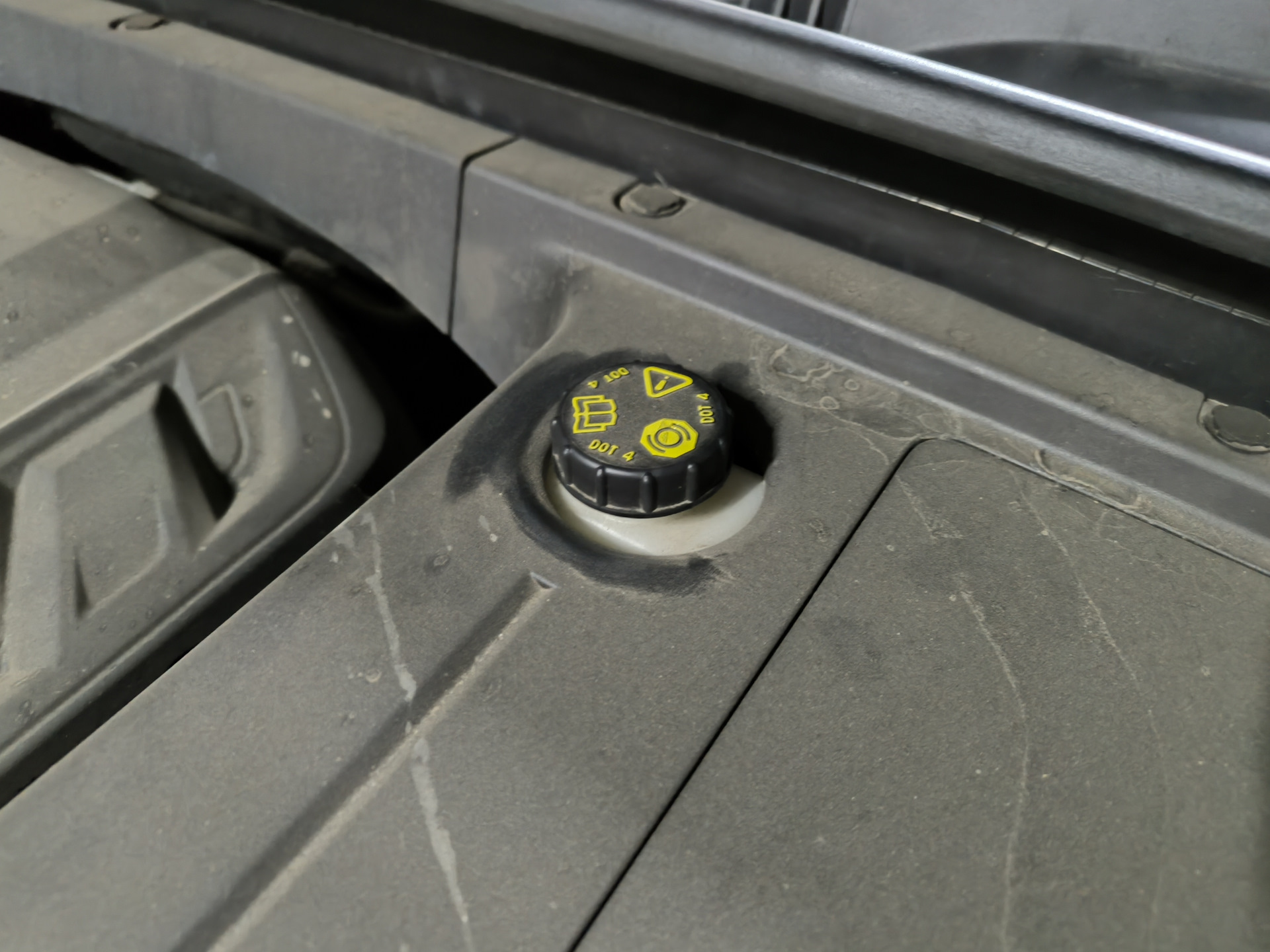 Tugella — задние тормозные диски и колодки Monaer — Geely Tugella, 2 л ...