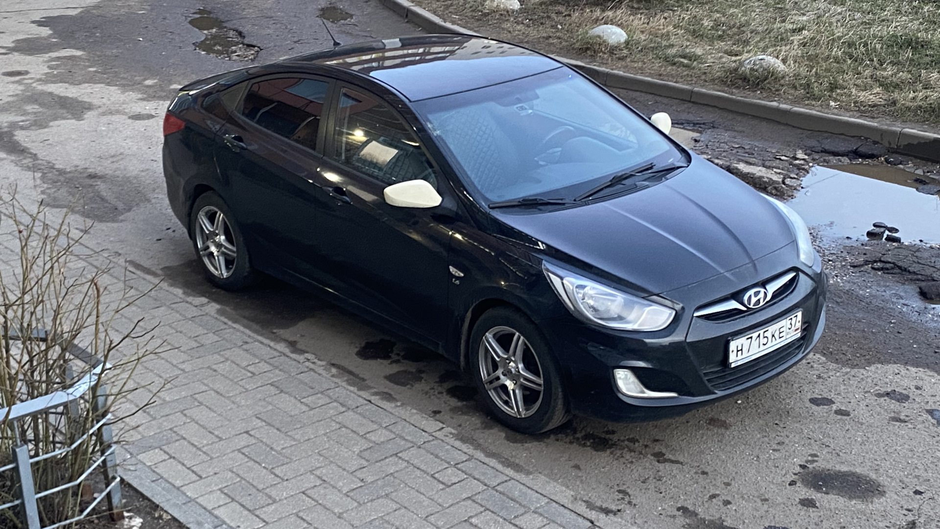 Hyundai Solaris (1G) 1.6 бензиновый 2011 | на DRIVE2