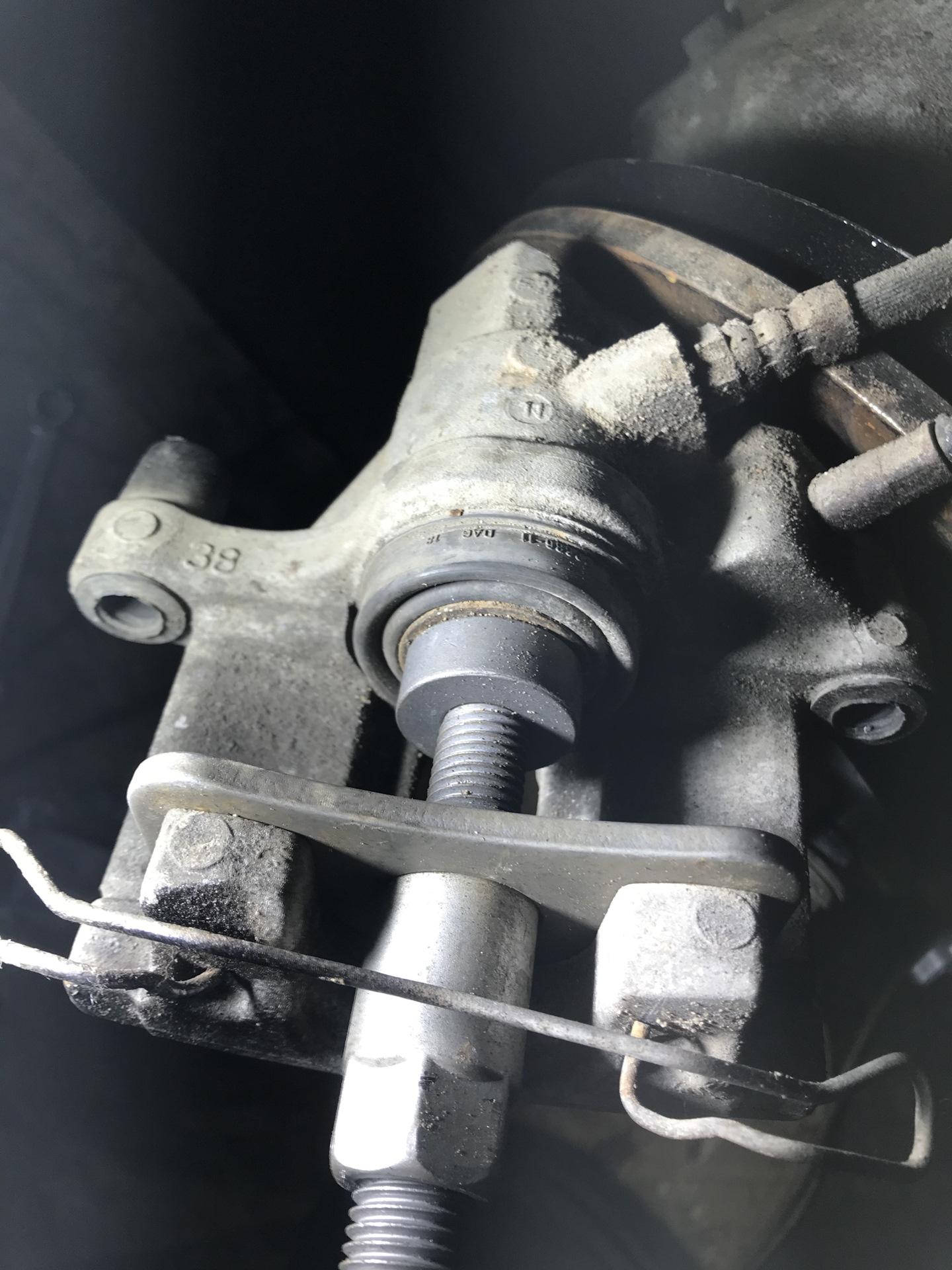 Задние тормоза 302мм — Mazda 3 (1G) BK, 2 л, 2007 года | тюнинг | DRIVE2