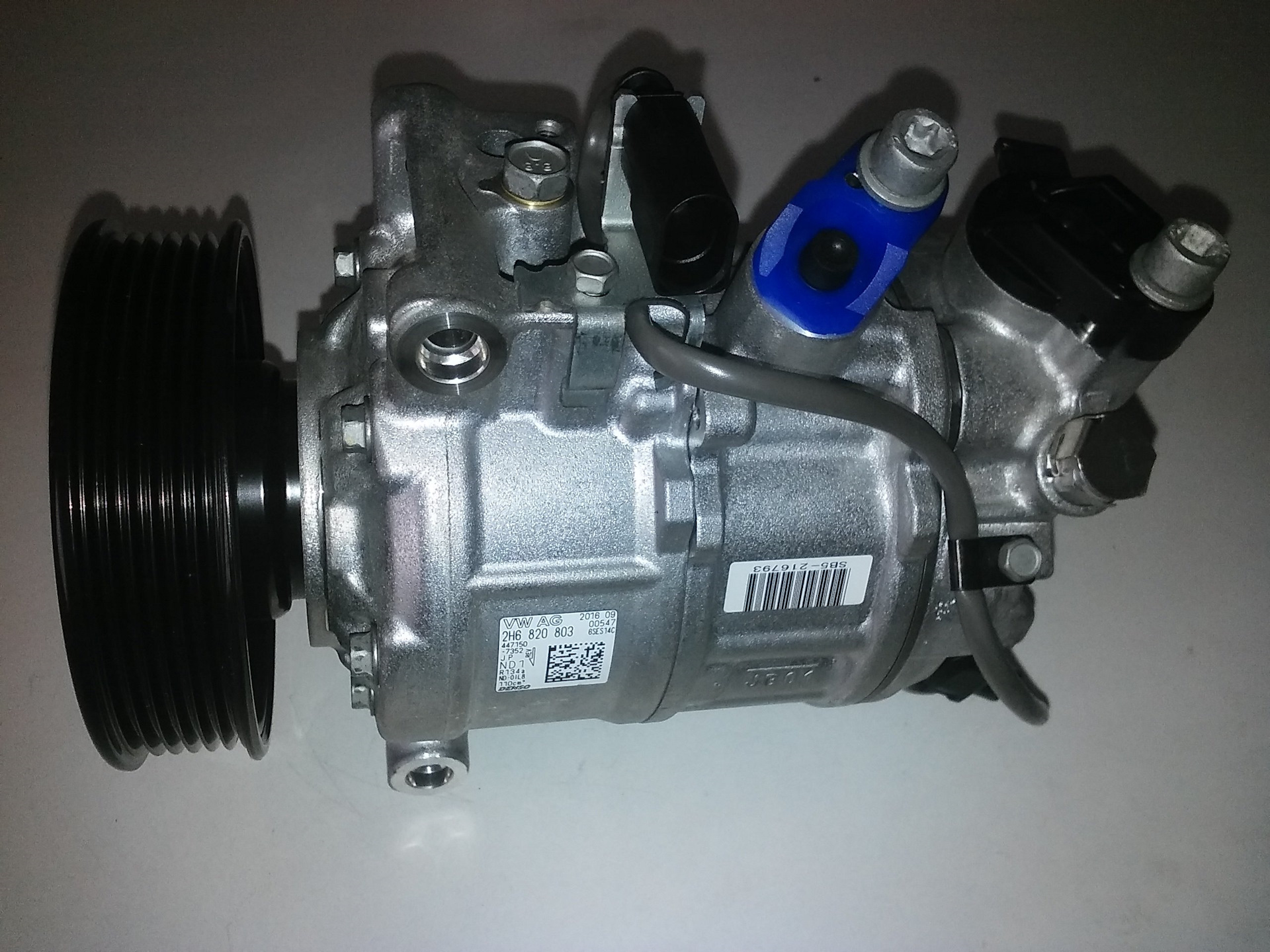Компрессор кондиционера. — Volkswagen Amarok, 2 л, 2011 года ...