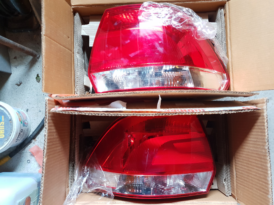 6RU945096E Фонарь задний правый для Volkswagen Polo VAG | Запчасти на ...