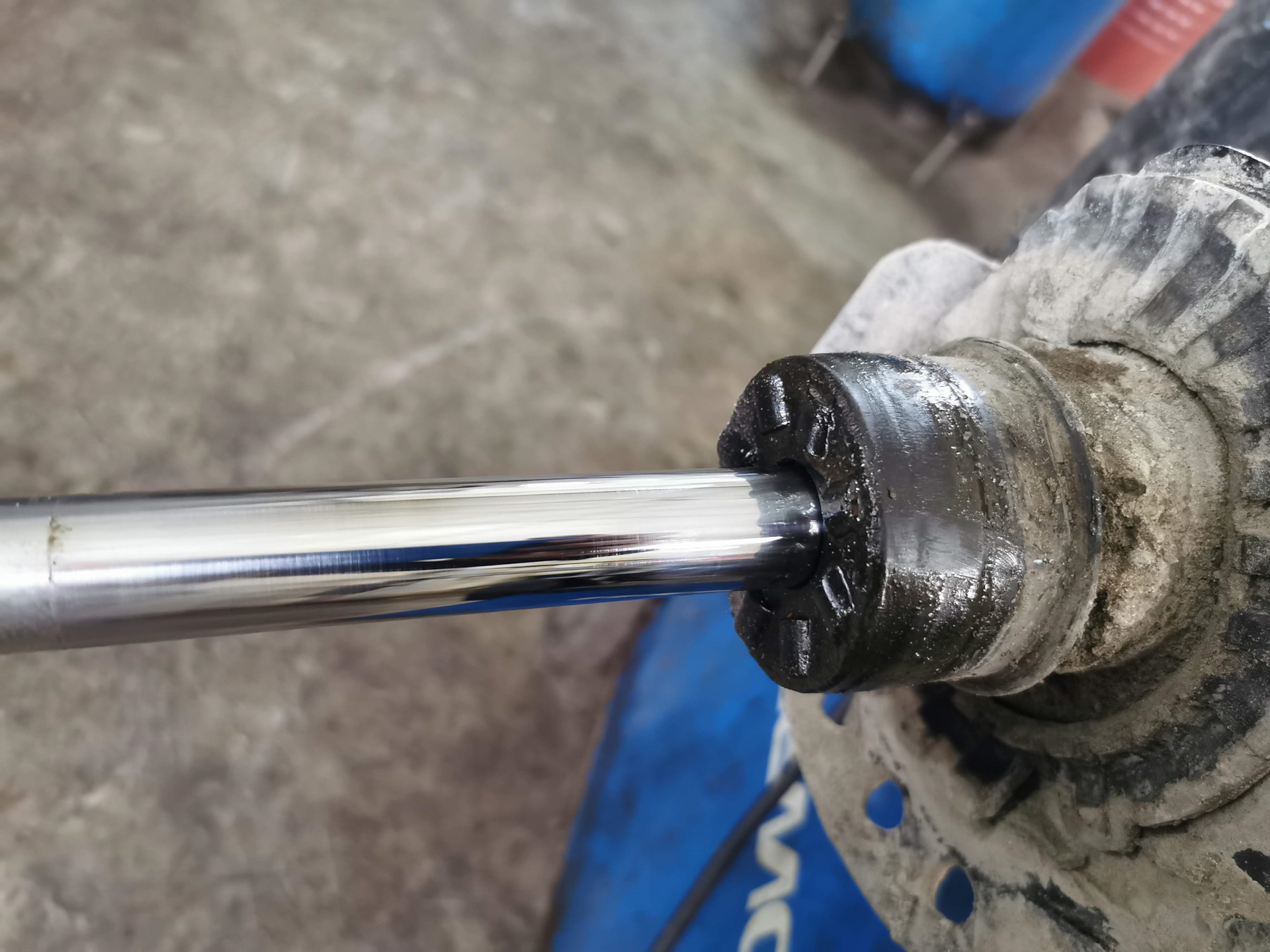 Замена опор и подшипников передних стоек Volvo S80II, v8 (B8444S ...