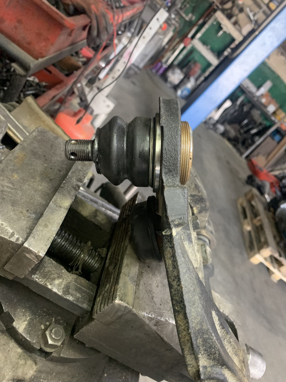 Обслуживание)! Чтоб всегда в строю быть) — Isuzu Elf, 3 л, 2015 года ...