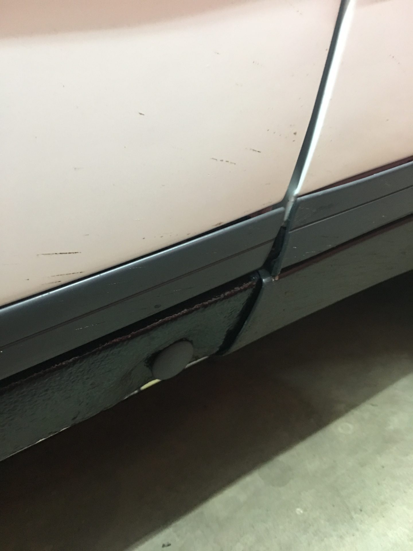 14 Заглушки порога — Mercedes-Benz 190 (W201), 2 л, 1988 года ...