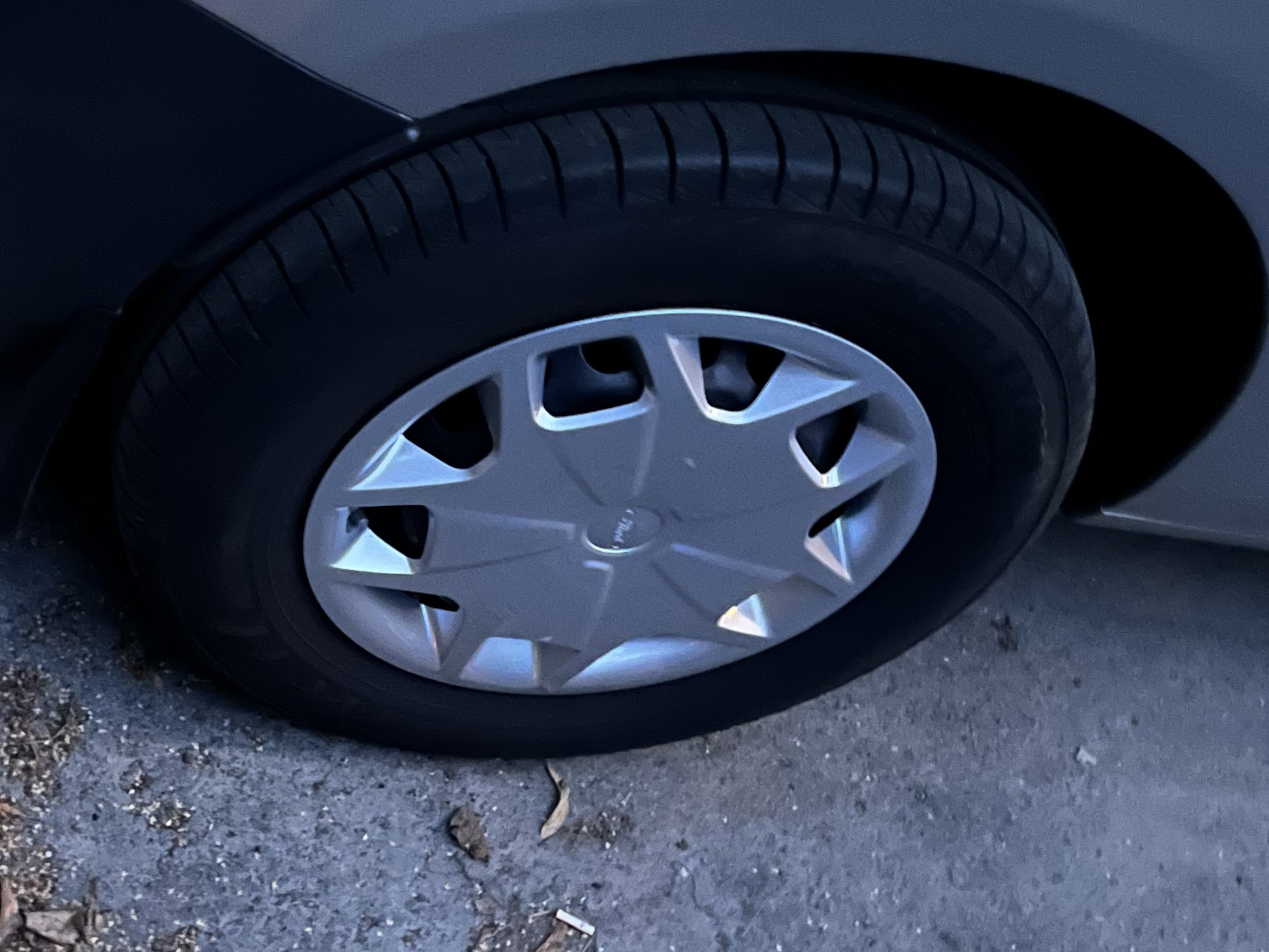 Колпаки колес — Ford Transit Custom, 2 л, 2017 года | аксессуары | DRIVE2