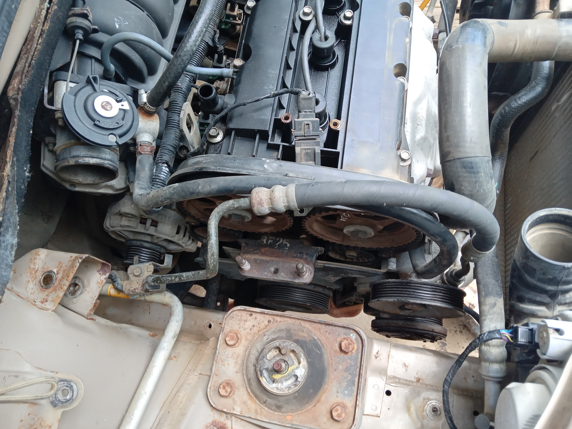 Camshaft position sensor damage — Chevrolet Tacuma, 1,6 л, 2004 года ...