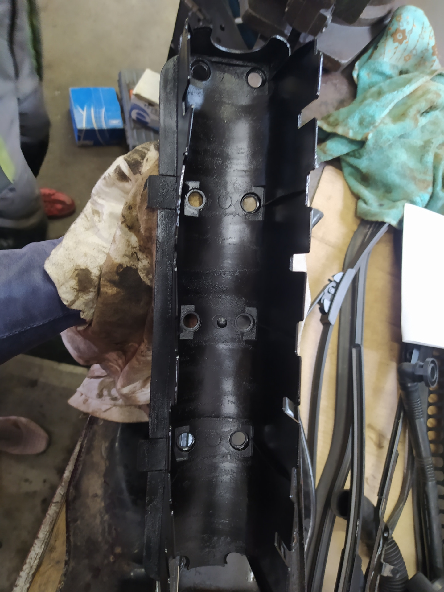 Палец кулисы. Черные стойки дверей. — Opel Corsa D, 1,2 л, 2007 года ...