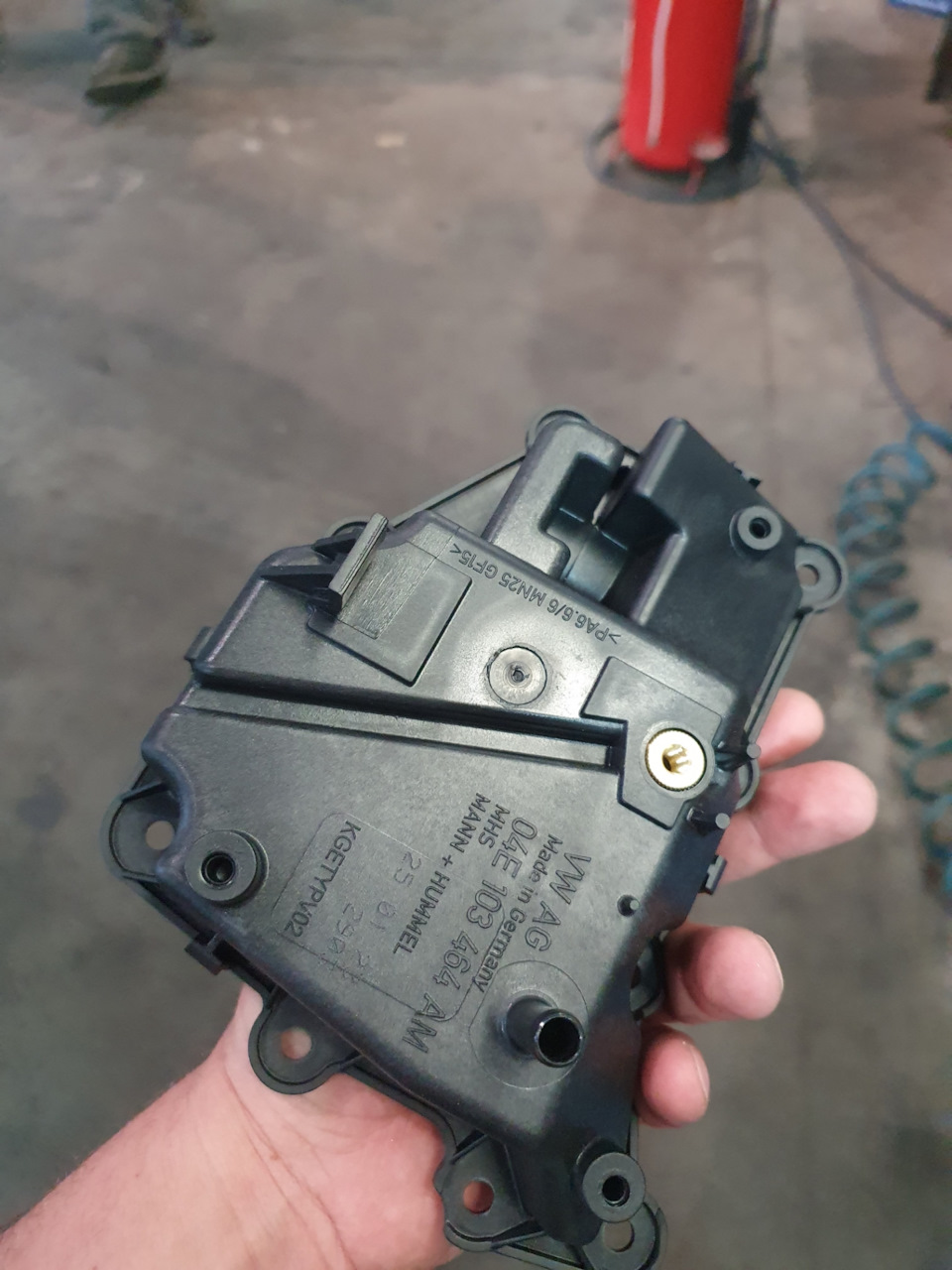 04E103464AM Маслоотделитель VAG | Запчасти на DRIVE2