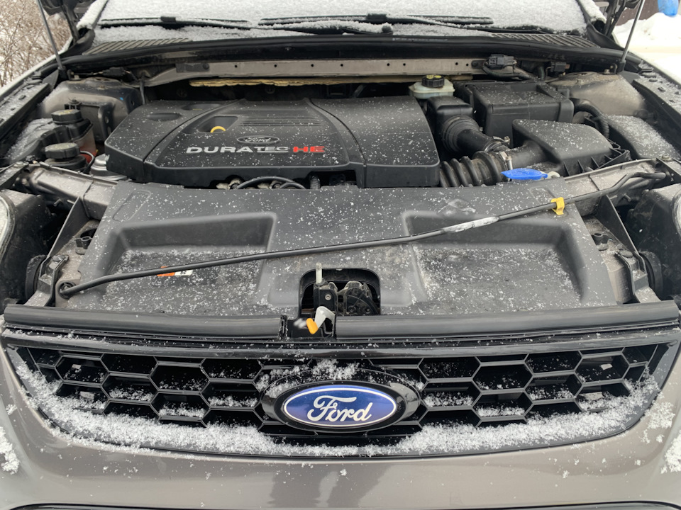 Уплотнитель решетки — Ford Mondeo IV, 2,3 л, 2013 года | просто так ...