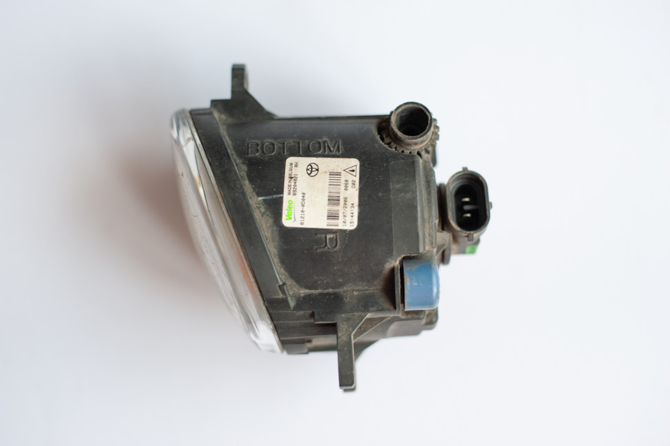 Противотуманная фара 81210-0D040, Toyota RAV4. Б/у | 60 € в городе Рига ...