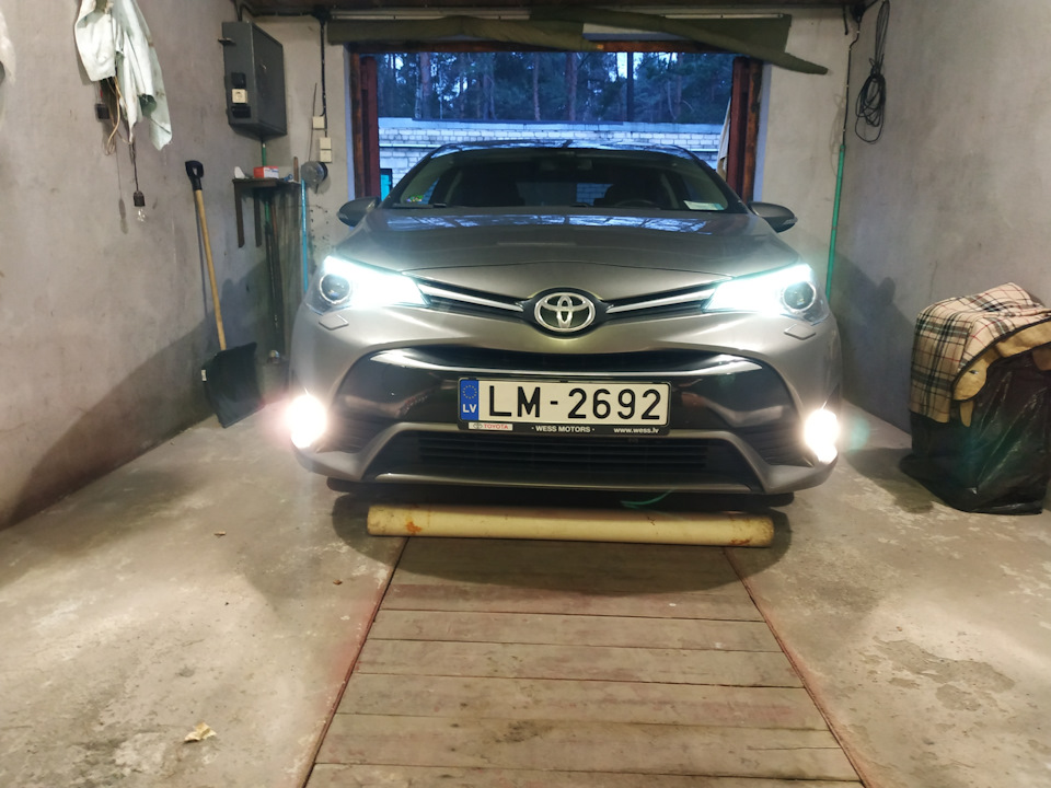 LED мне в противотуманки:) — Toyota Avensis III, 1,8 л, 2018 года ...