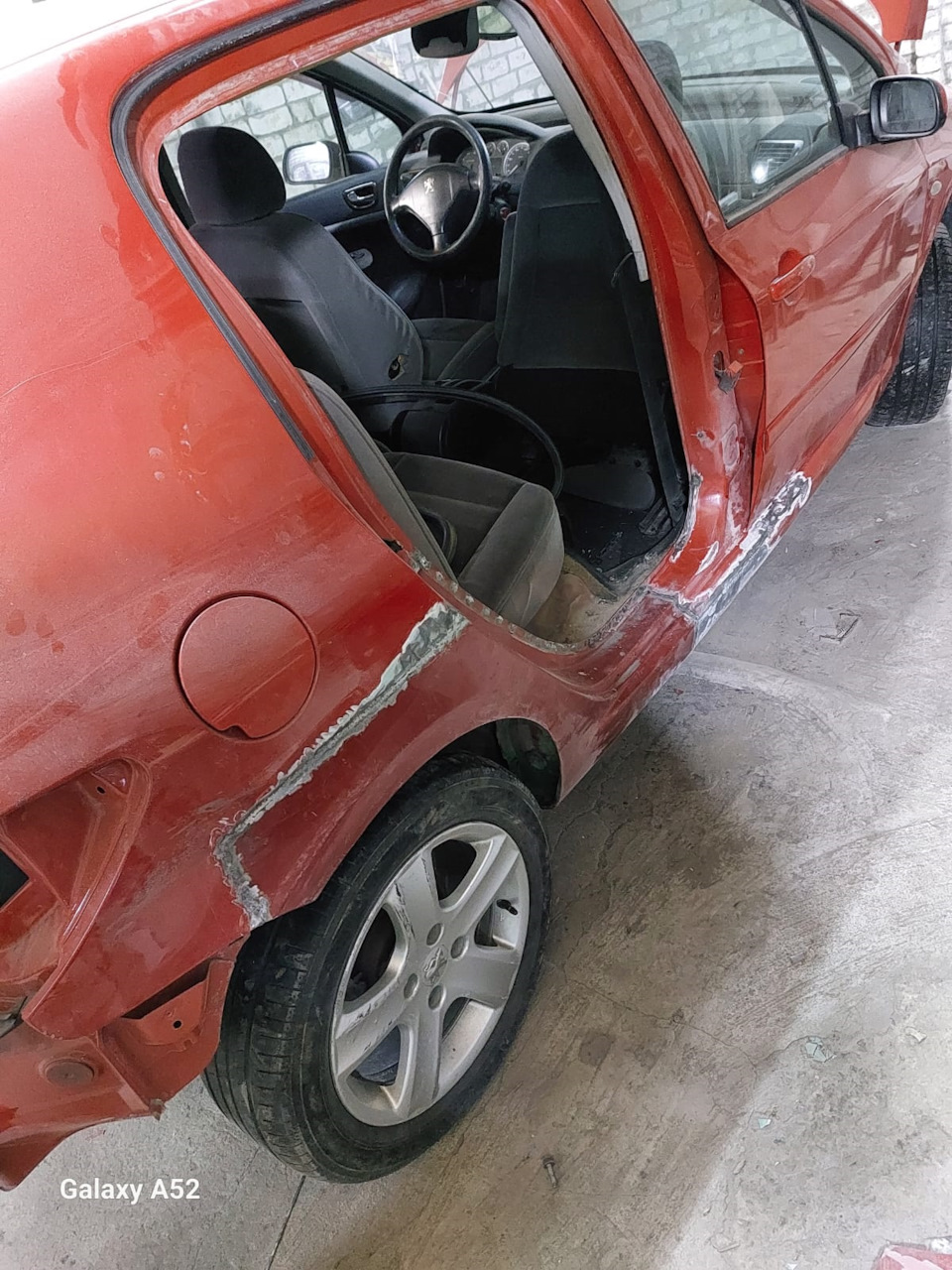 Генератор, масло Акпп, хомут глушителя — Peugeot 307, 2 л, 2004 года ...