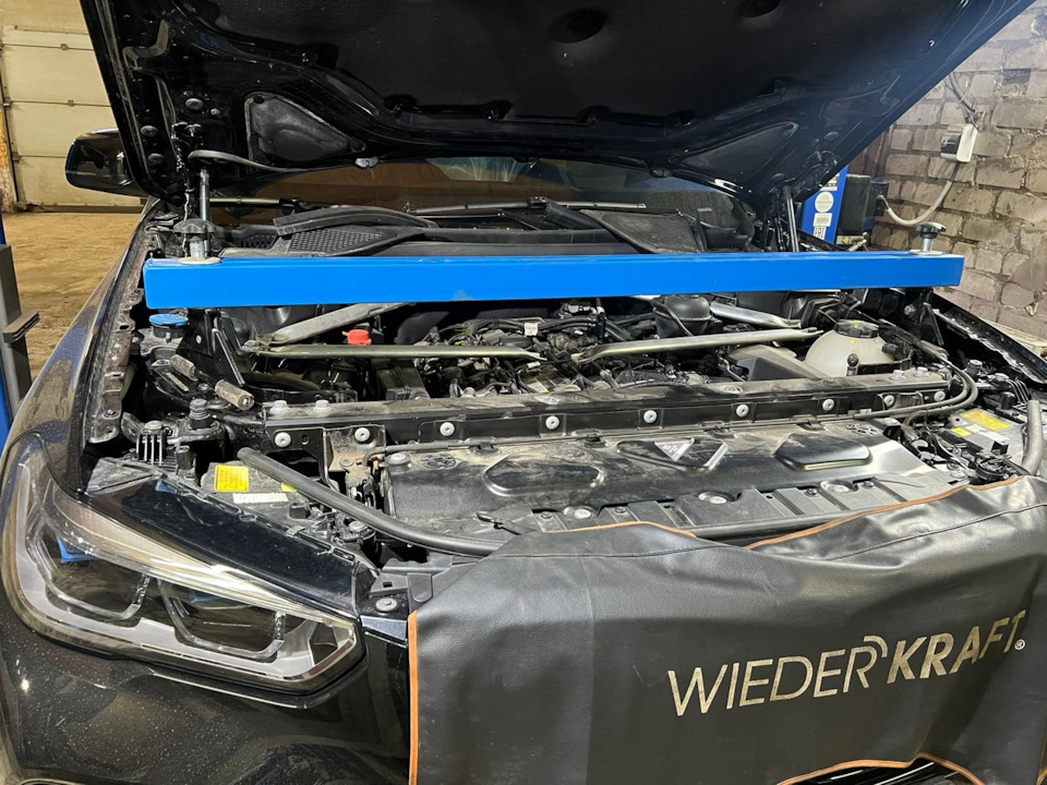 Замена маслонасоса на B58 — BMW X5 (G05), 3 л, 2019 года | запчасти ...