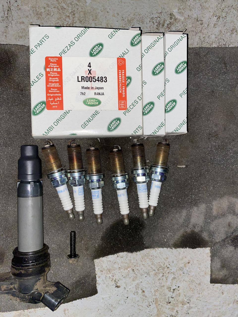 LR005483 Свеча зажигания Jaguar Land Rover | Запчасти на DRIVE2