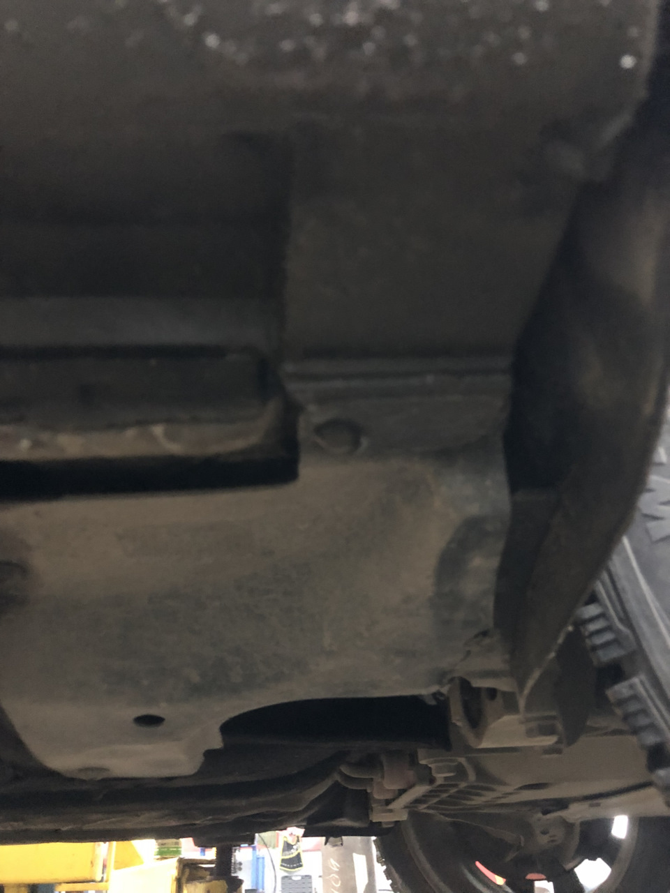 ТО + Осмотр днища после зимы. — Volkswagen Passat CC, 1,8 л, 2012 года ...