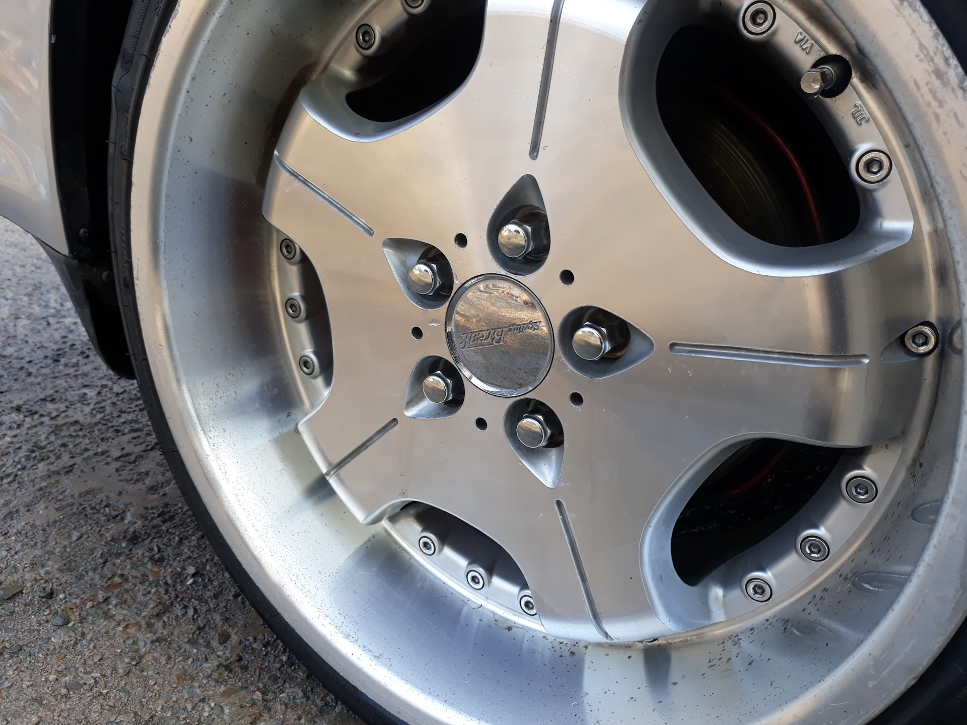 Закрытые гайки в место открытых. — Toyota Mark II (90), 2,5 л, 1994 ...