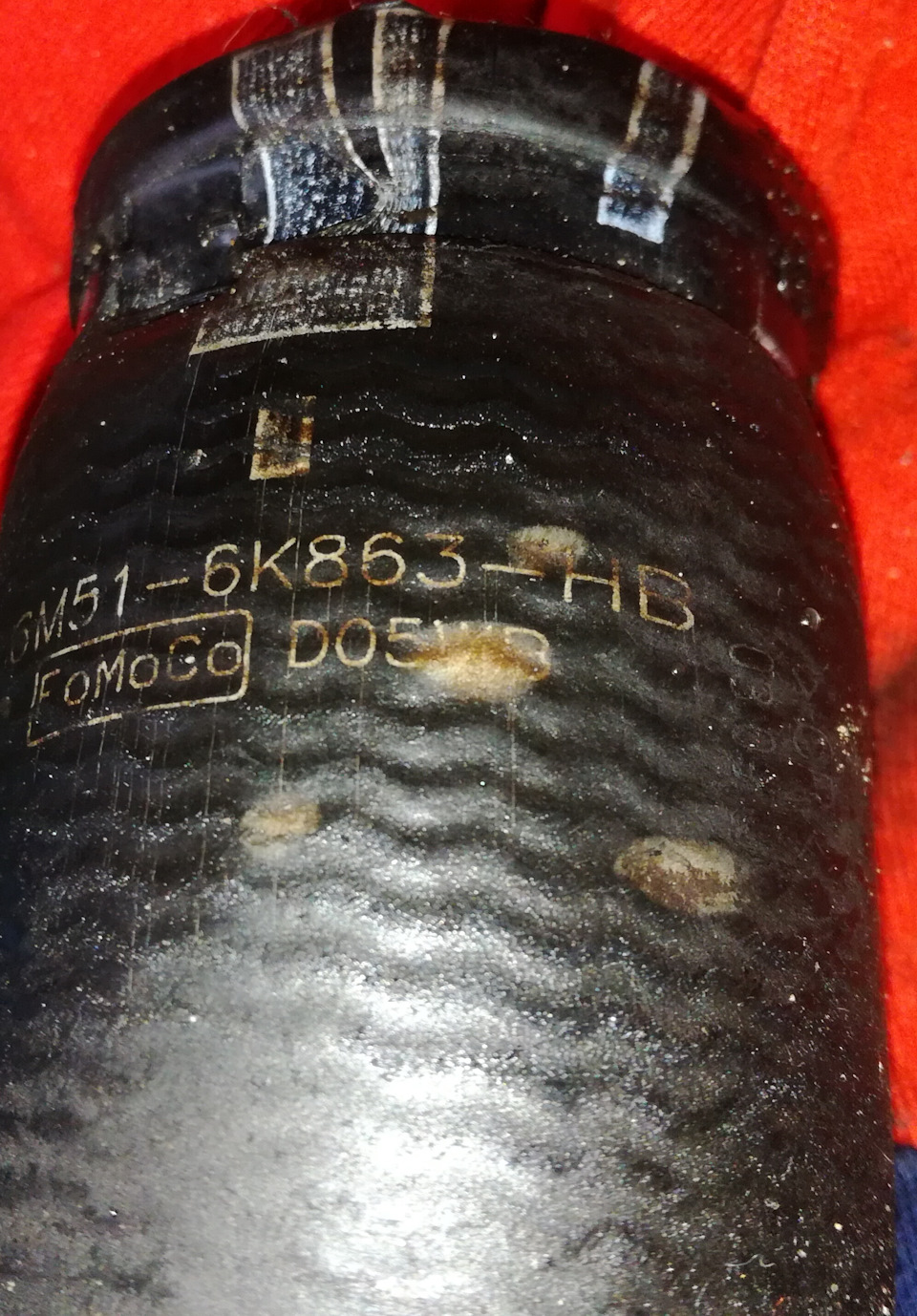 Замена патрубка интеркуллера (Volvo 31261230 ) Ford 6M51-6K863-HB на ...