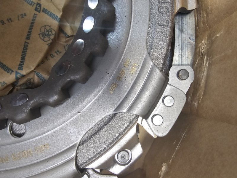 Комплект сцепления VAG 1.5 TFSI/TSI на Audi A3 (8V), Volkswagen Golf ...