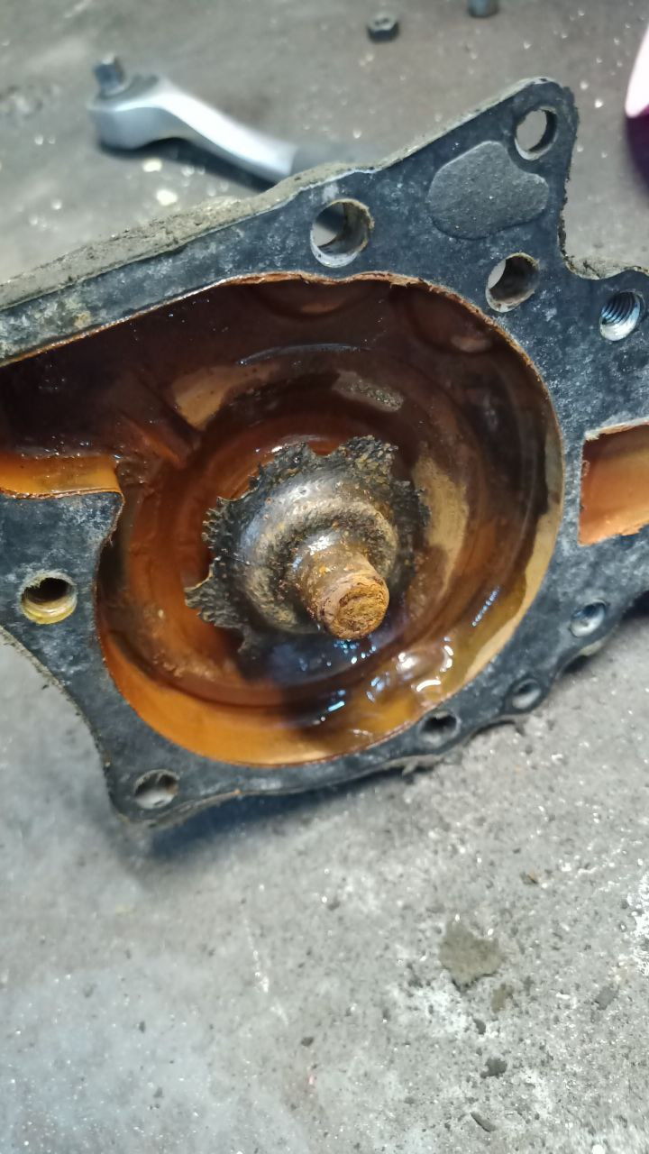 Замена прокладки ГБЦ двигатель 4FD1 — Isuzu midi, 2,2 л, 1992 года ...