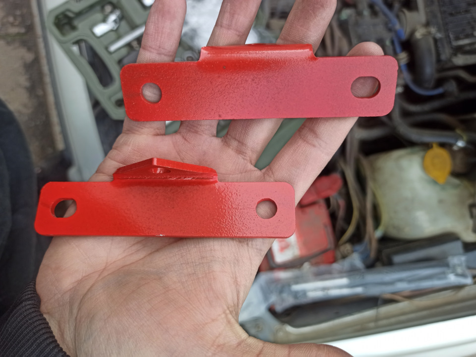 Упоры капота — Subaru Forester (SF), 2 л, 1998 года | аксессуары | DRIVE2