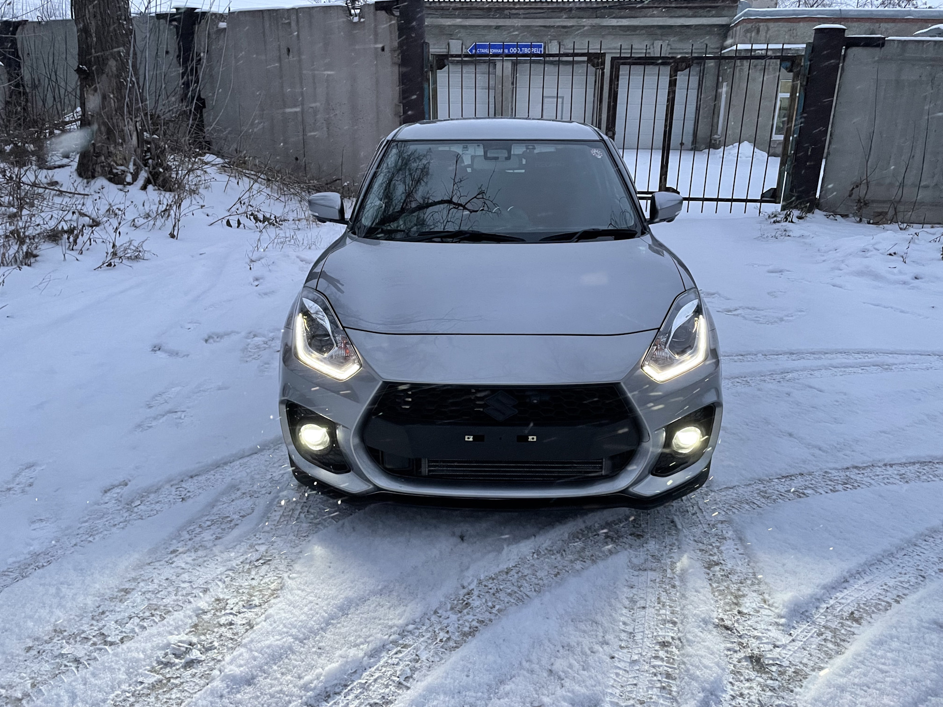 Зимние фото — Suzuki Swift (4G), 1,4 л, 2020 года | фотография | DRIVE2