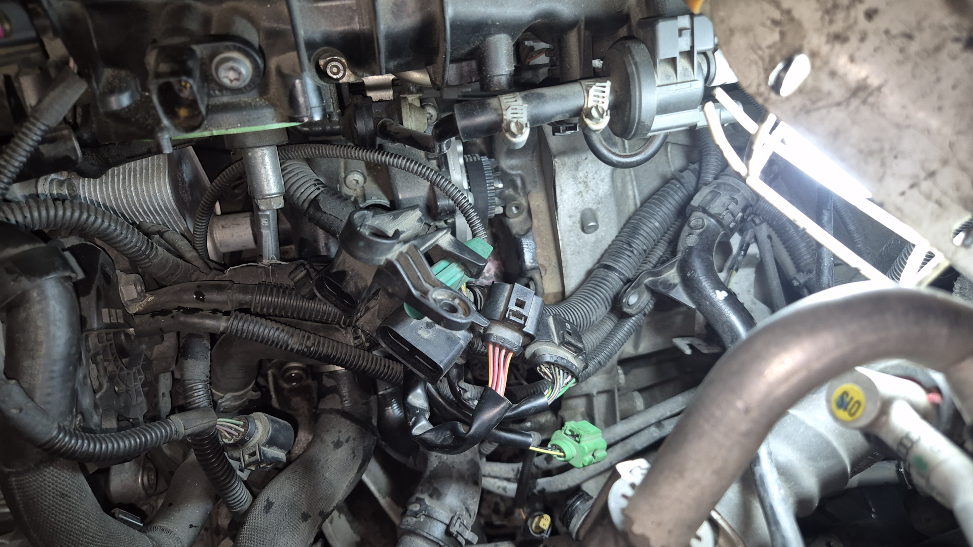 Замена помпы с доработкой болгаркой — Audi Q5 (1G), 2 л, 2009 года ...