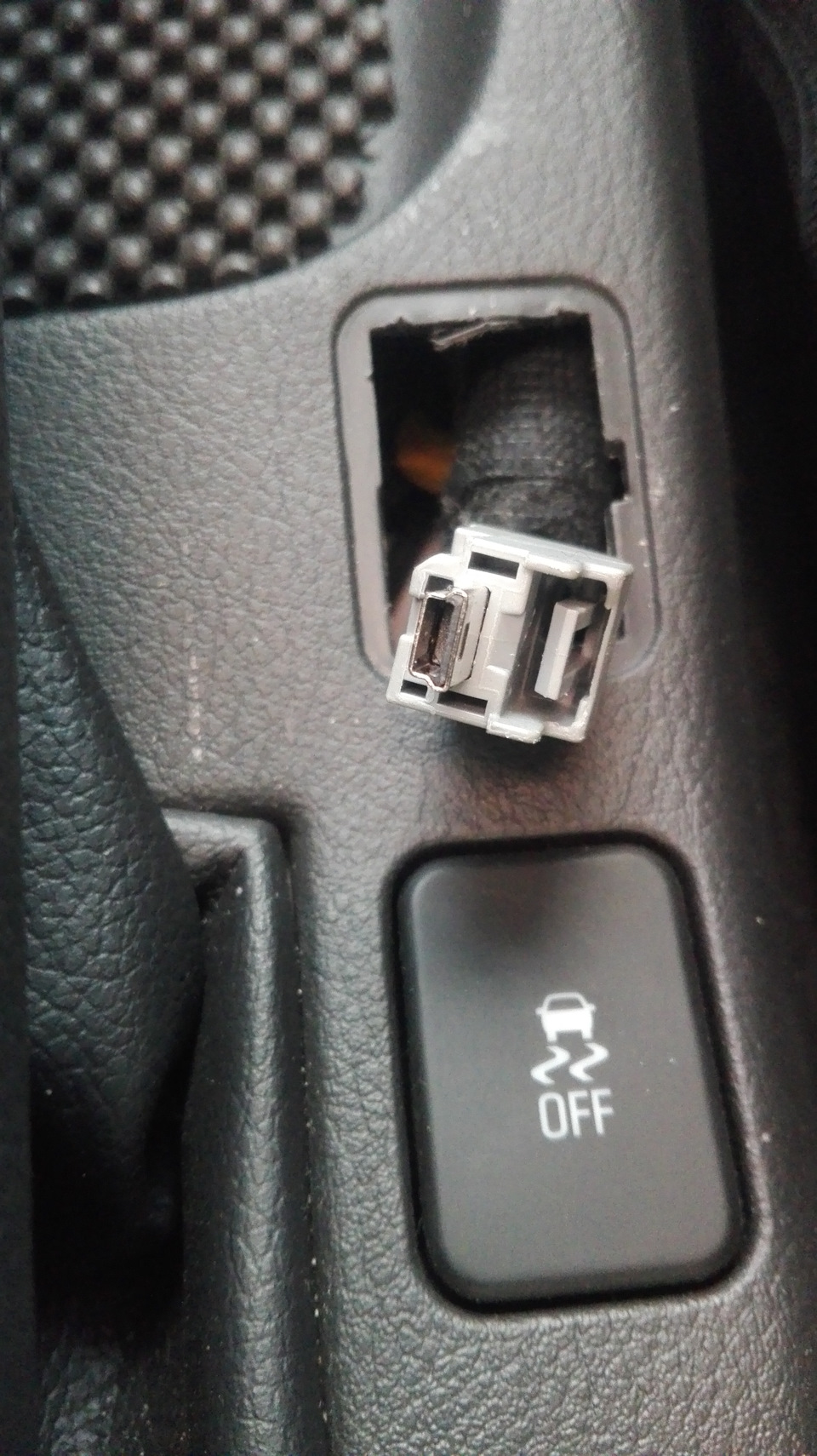 51711960843 Щиток Л BMW | Запчасти на DRIVE2