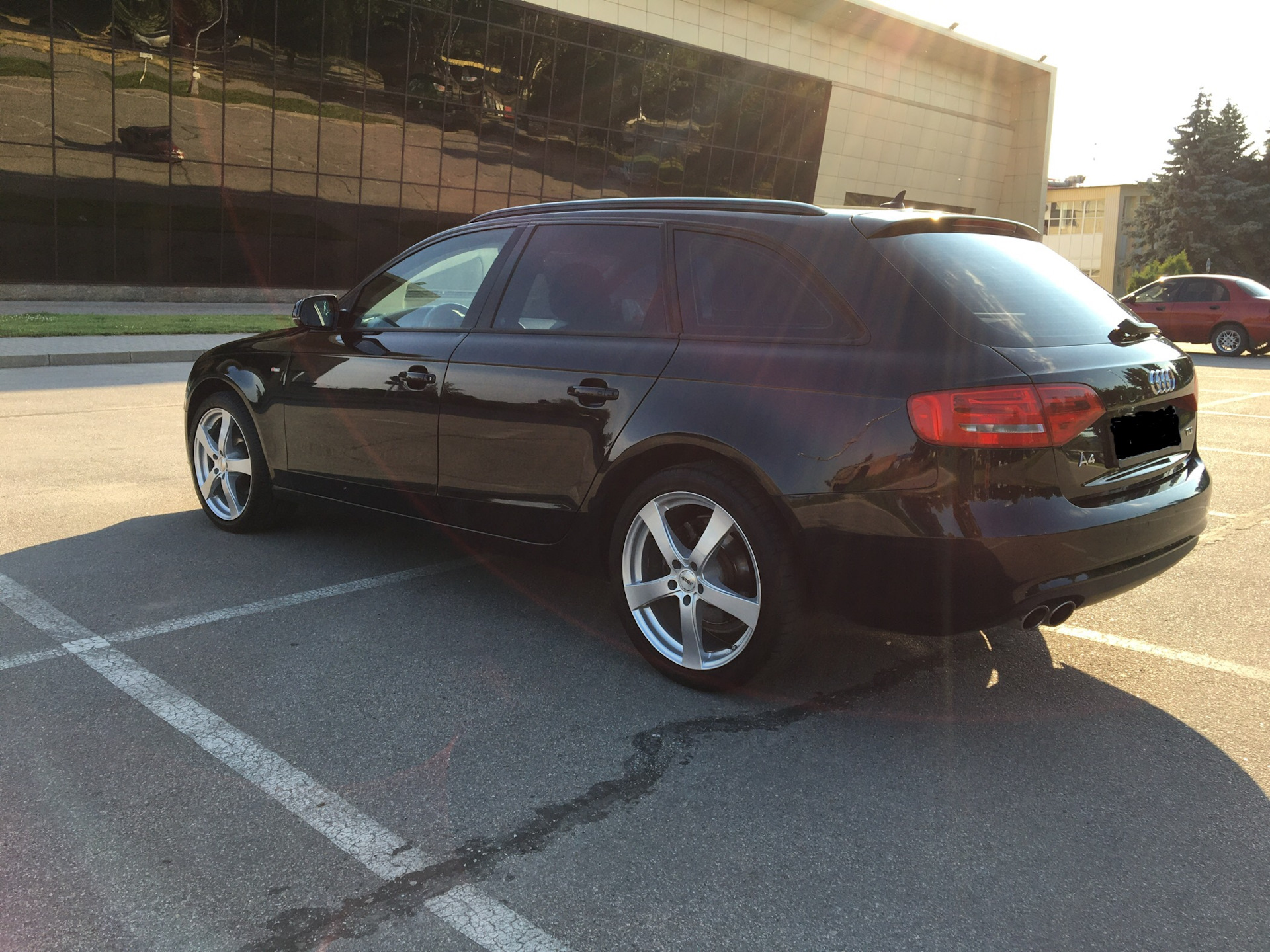 Dezent R19 8J ET35 — Audi A4 Avant (B8), 2 л, 2013 года | колёсные ...