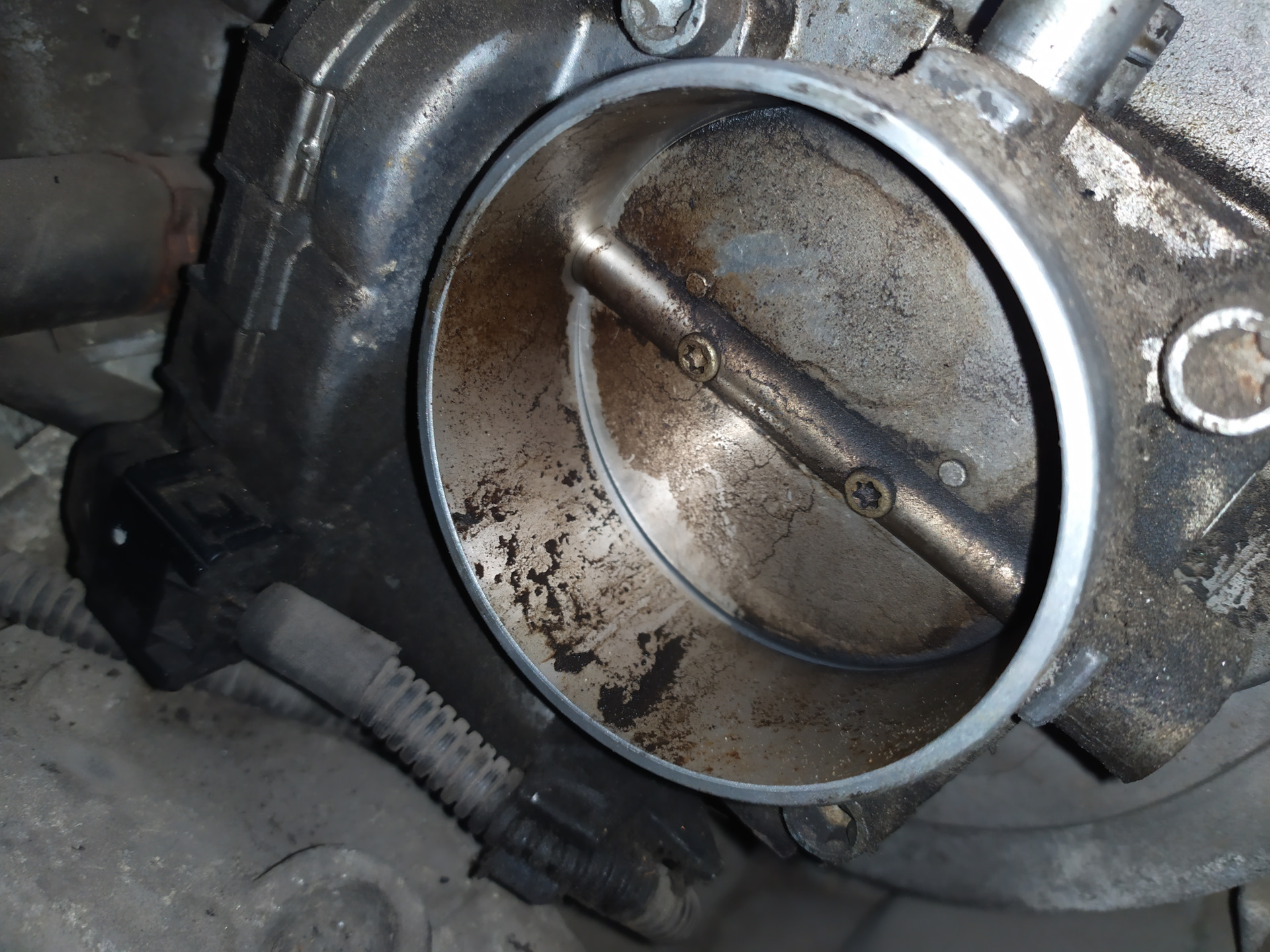 Замена прокладок маслоохладителя на M113 и чистка дросселя — Mercedes ...