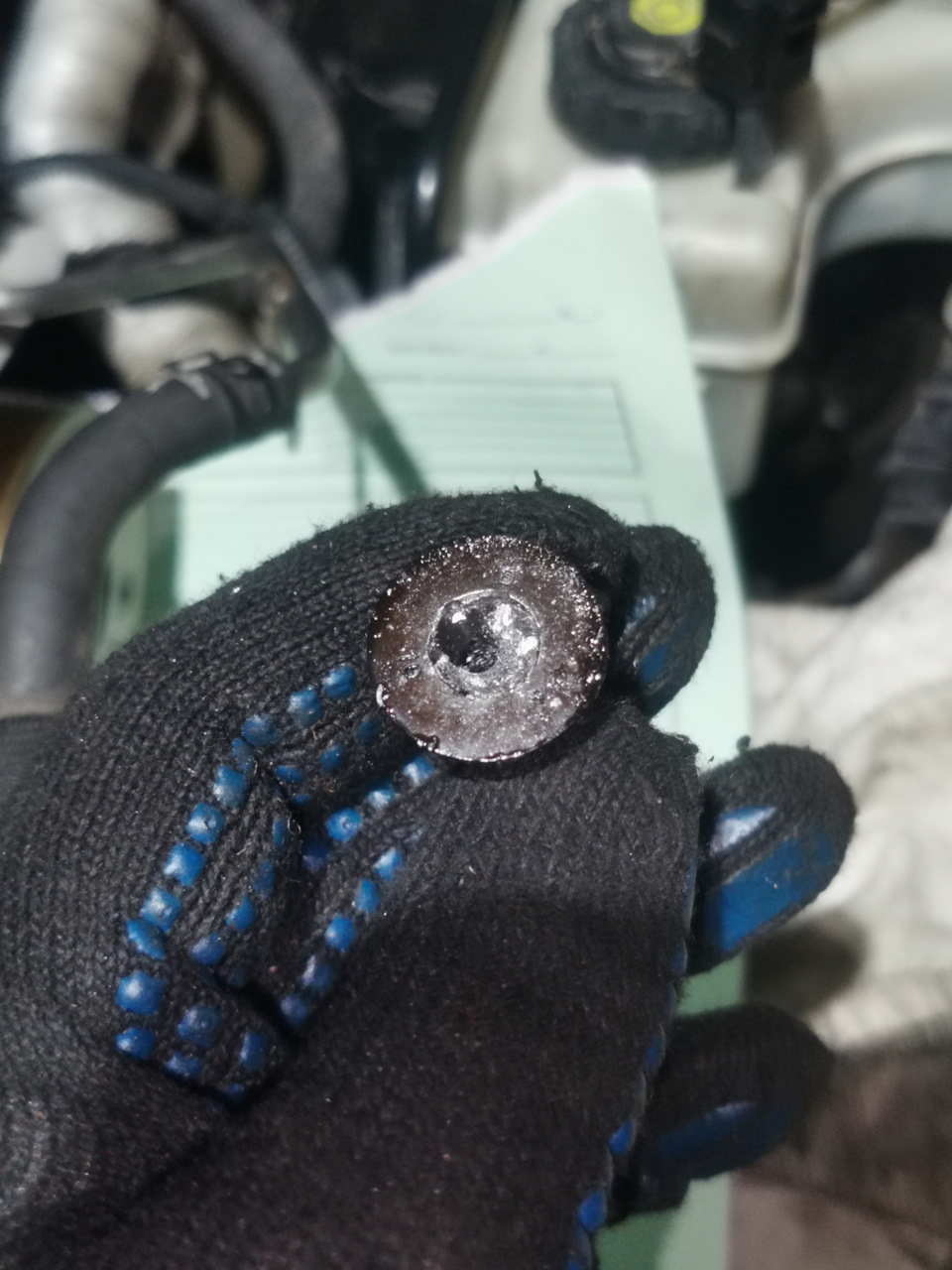 06D109281D Винт с потайной головкой с VAG | Запчасти на DRIVE2