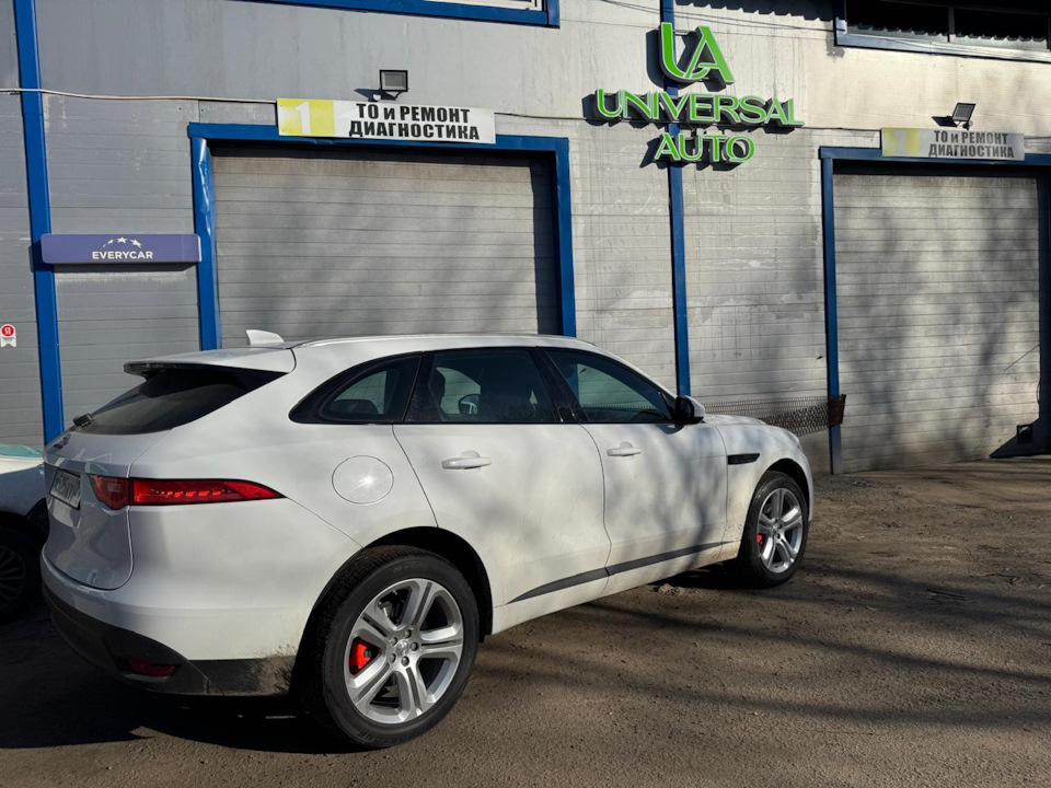 Замена рычагов и тормозных колодок — Jaguar F-Pace, 2 л, 2017 года ...