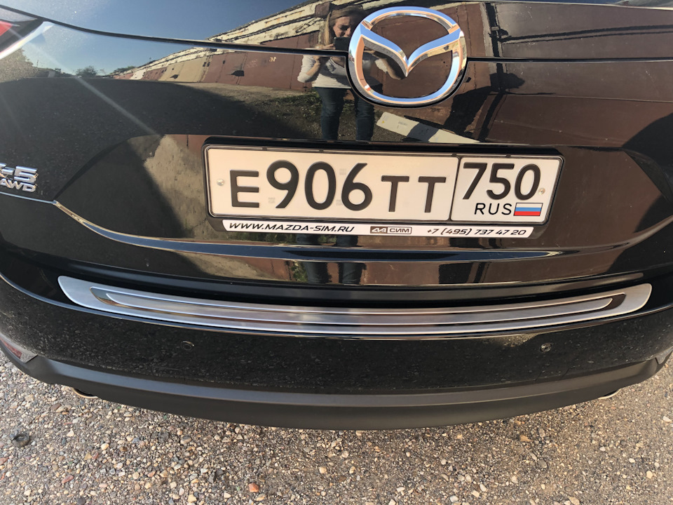 Хром накладка на бампер оригинал — Mazda CX-5 (2G), 2,5 л, 2019 года ...
