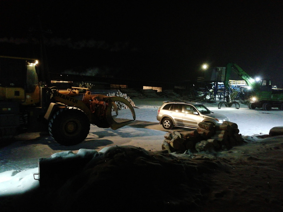 Замена втулок стабилизатора и проверка развала — Toyota RAV4 (II), 2 л ...